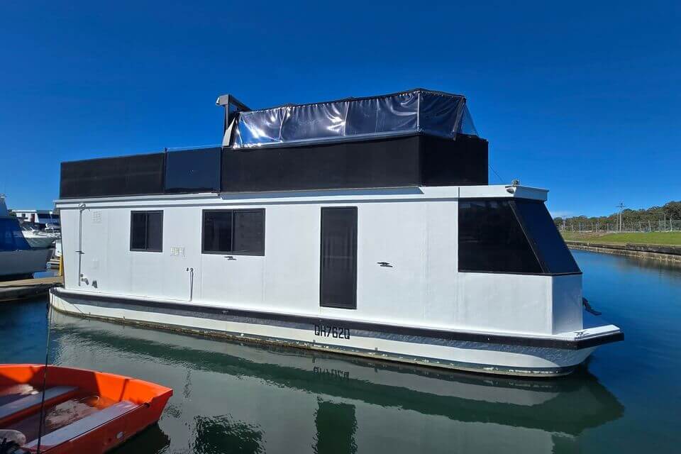 Mc Marine 13m Houseboat – Cat Hulls Infinite Marine Brokers
